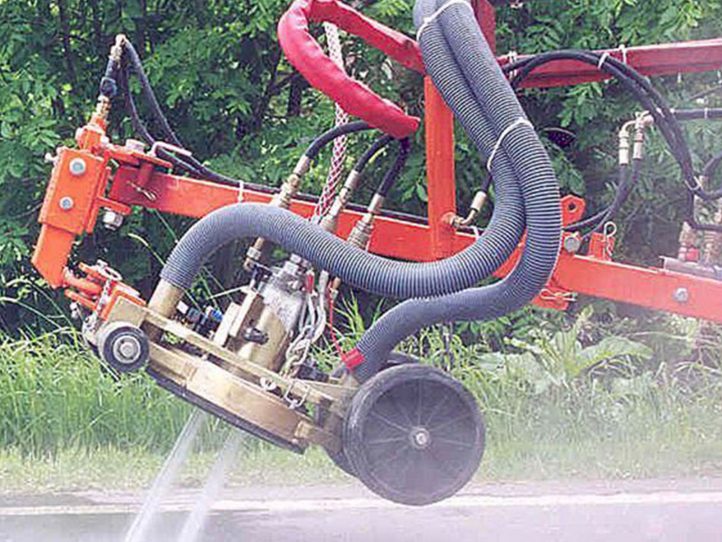 Waterjetting equipment for civil engineering.